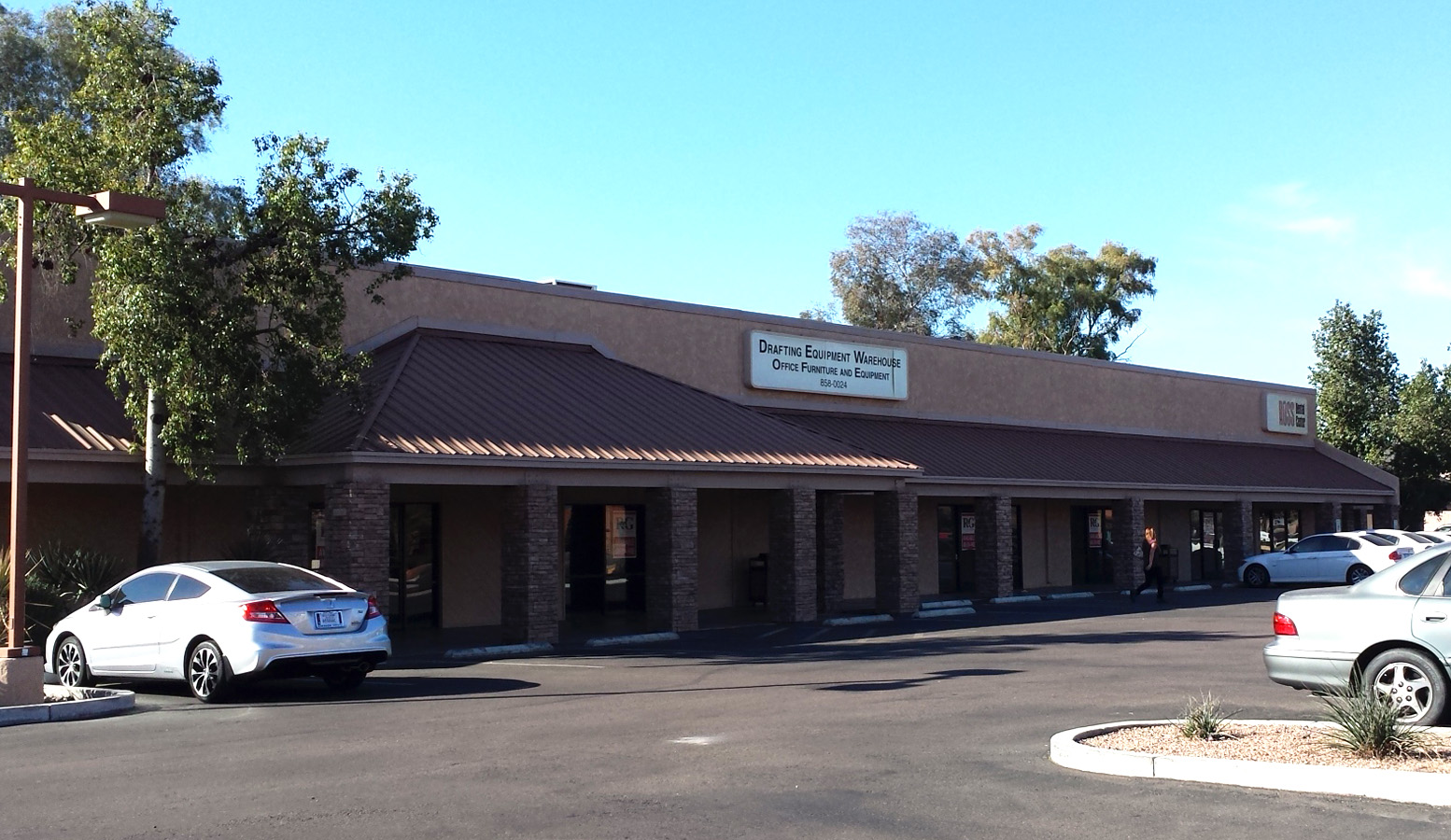 Just Leased Apache Shopping Center to Tempe Comics | REIN & GROSSOEHME ... Just Leased Apache Shopping Center to Tempe Comics | REIN & GROSSOEHME ...